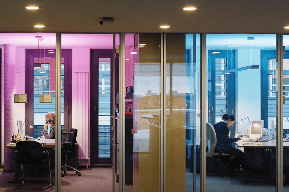 有偶設計 YooDesign | 辦公室中肉眼看不到的設計重點：電路與通訊